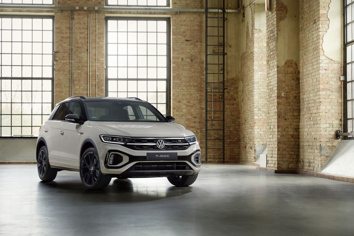 Volkswagen T-Roc (facelift 2021) R 2.0 TSI (300 Hp) OPF 4MOTION DSG